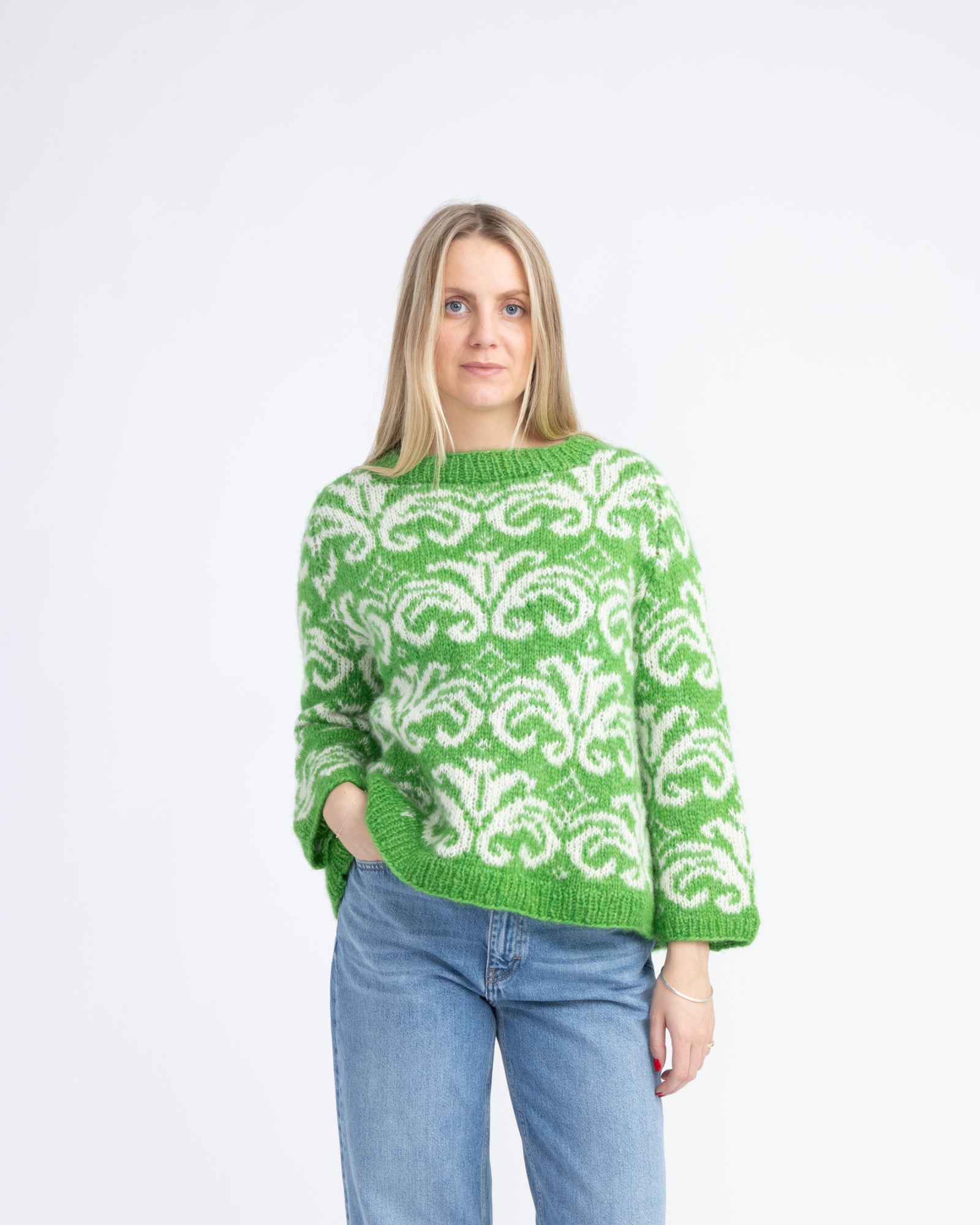 Dis | Apple Green & White | HAND KNITTED SWEATER - Skappel Oslo