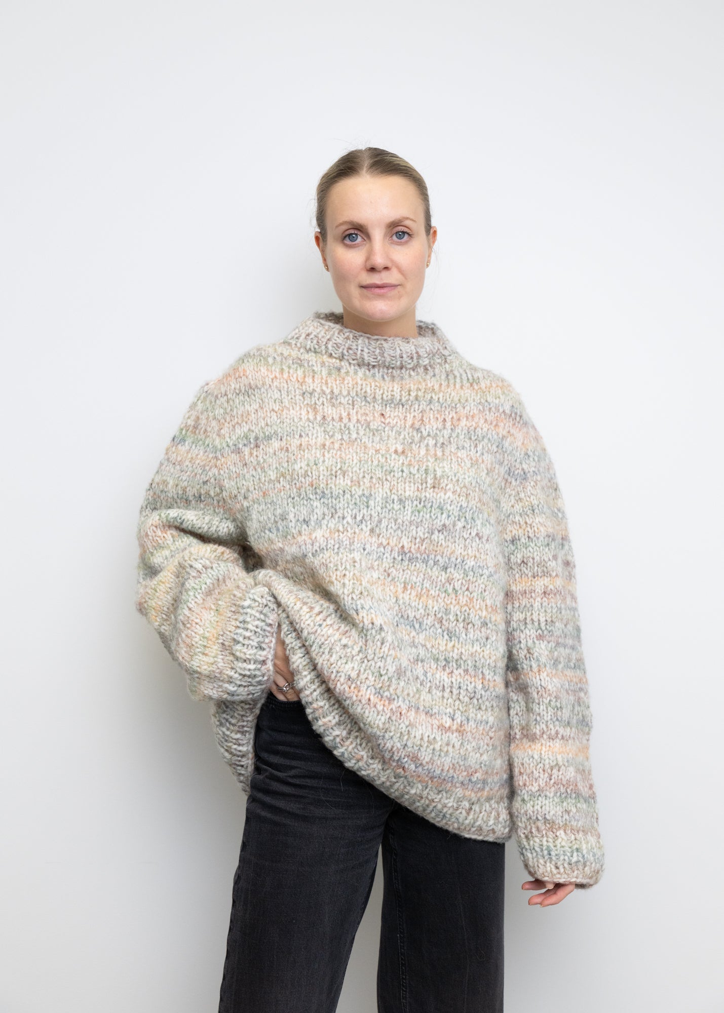 Colored Myk | HAND KNITTED SWEATER - Skappel Oslo