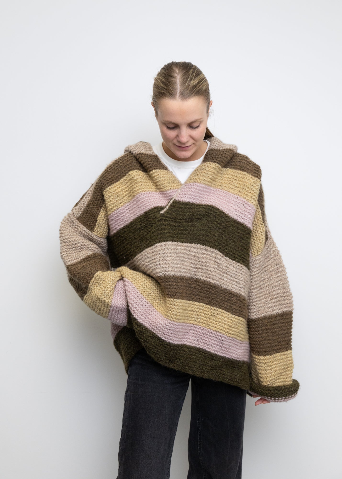 Tempo Hooded Sweater | HAND KNITTED SWEATER - Skappel Oslo