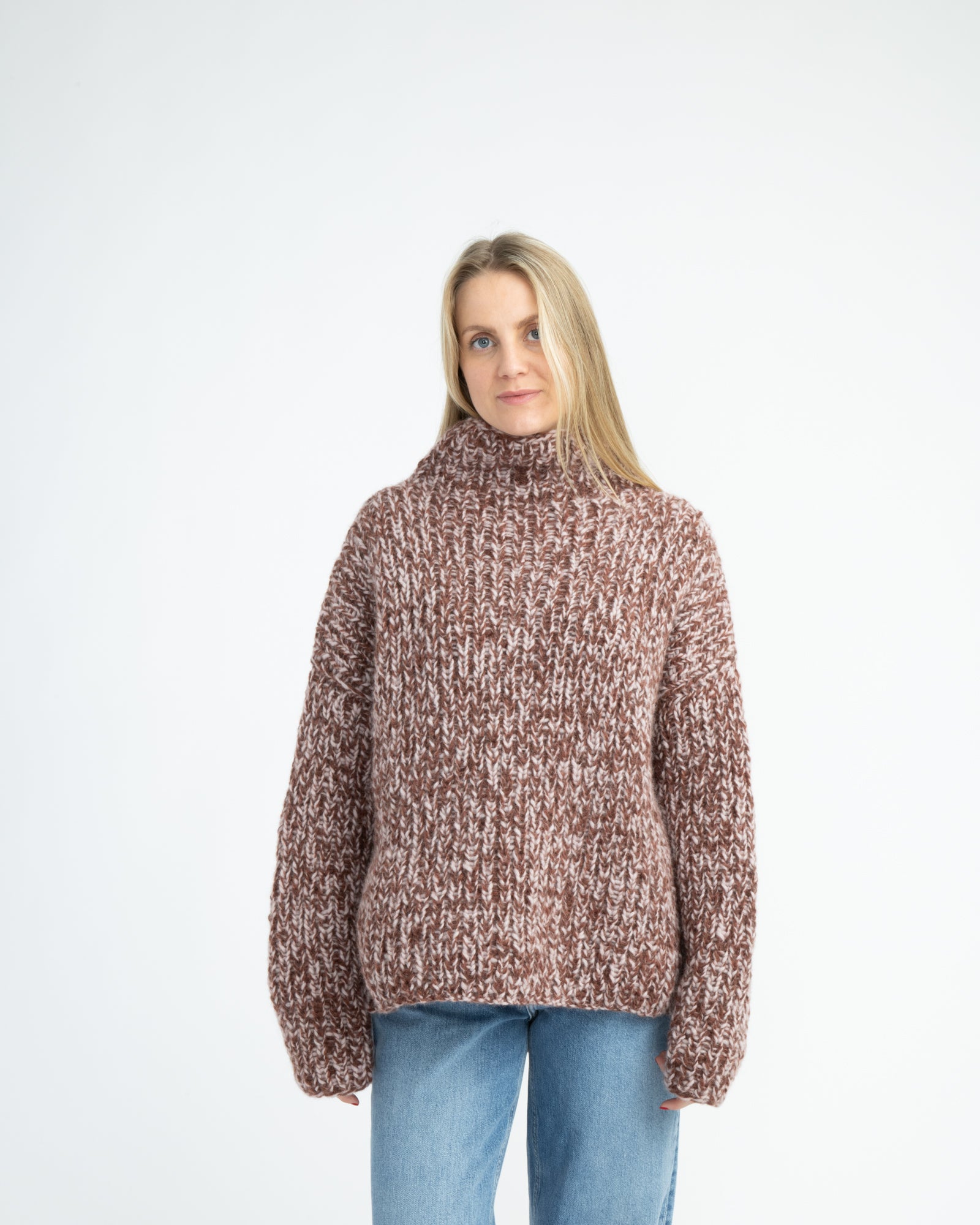 Myk High Neck | HAND KNITTED SWEATER - Skappel Oslo
