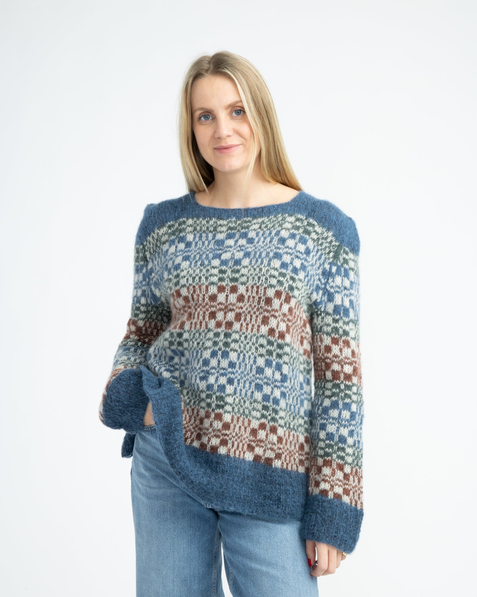 Svaberg | Blue | HAND KNITTED SWEATER - Skappel Oslo